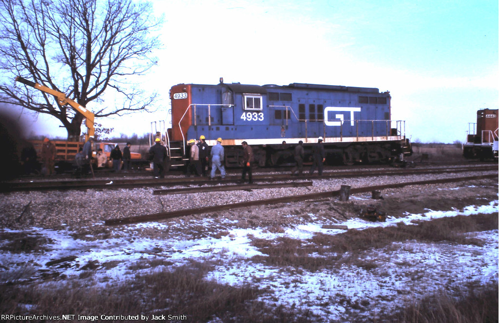 GTW 4933